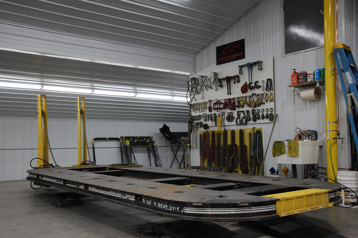 Robert's Auto Body and Sales