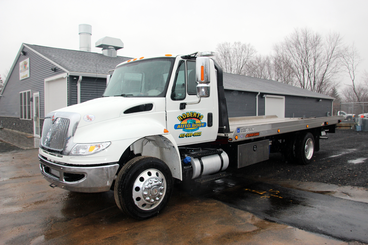 Robert's Auto Body and Sales