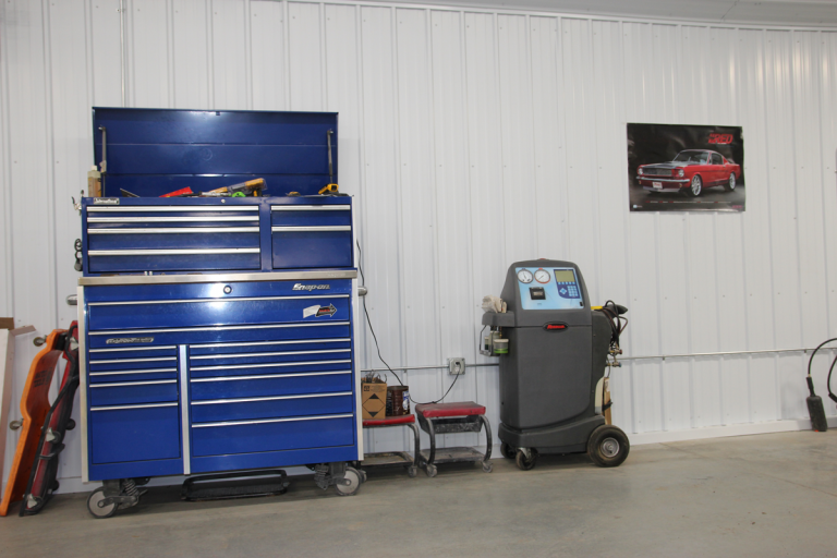 Gallery – Robert's Auto Body and Sales